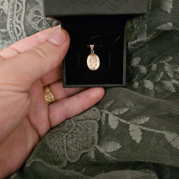 Solid 18K Yellow Gold Jesus Shepherd Pendant, Gold Lamb of God Pendant ...