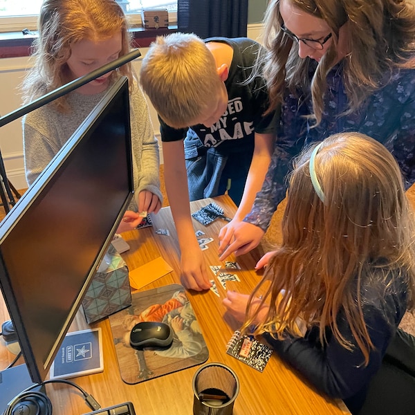 Red Decoder Screen (pack of 8) - Etsy