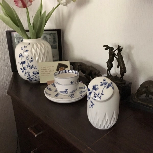 Modern Delft Blue Vase With Drip Effect, Hand-painted Porcelain Ball ...