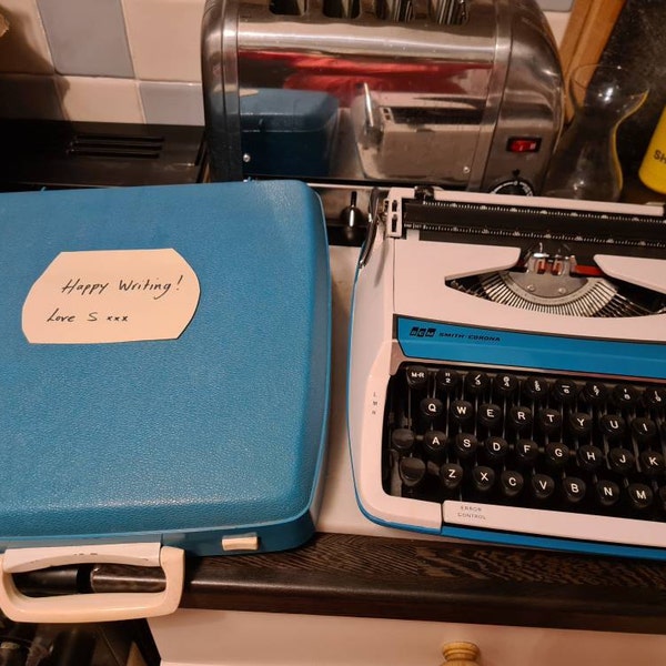 Imperial Litton 201 Typewriter in Teal and Cream. Original Case and New ...