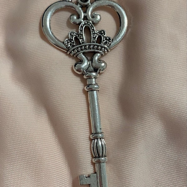 Large Crown Skeleton Key Charm Pewter Pendant, Jailer's Key, Steampunk ...