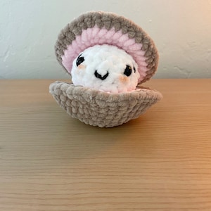 PATTERN: Low Sew Plush Cecil the Clam Pattern Amigurumi Super Bulky ...