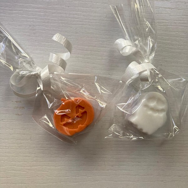 Set of 10 Mini Pumpkin, Ghost Soap for Halloween, Fall Themed Baby ...