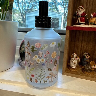 Spring Nature Themed Spray Bottle - Etsy