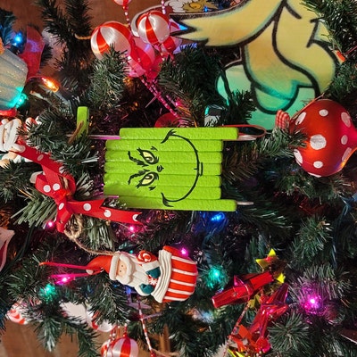 Grinch Sled - Etsy