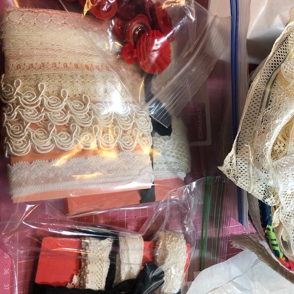 VIP Screen Print Holly Tree Cut Out Fabric Centerpiece. Cranston Print ...