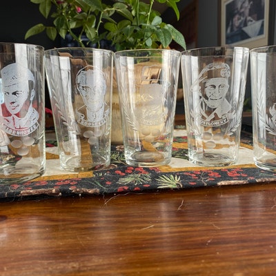 1950s Swiza Mignon Swiss 7 Jewel Clock Set in Acrylic With Sea - Etsy