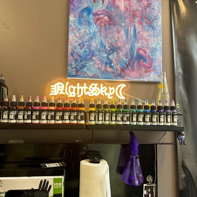 Custom Latina Led Neon Sign,mis Pinches Cosas Latino Sign,latina Pride ...