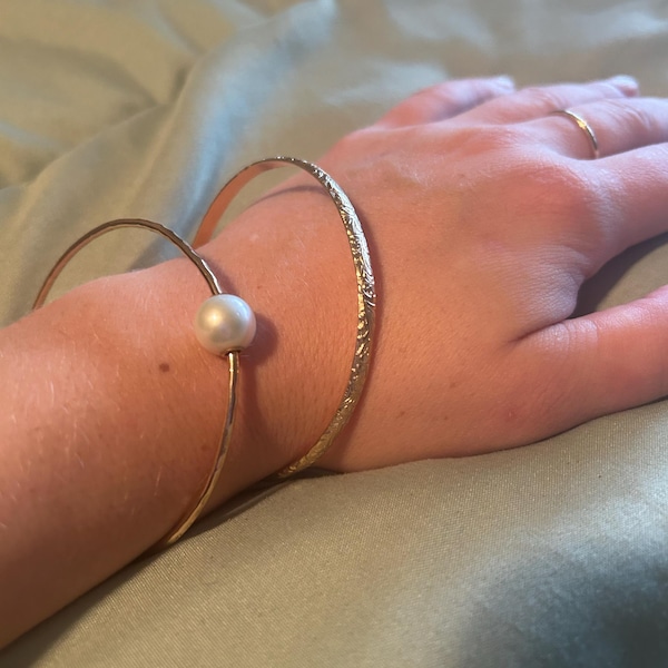 One Miter Shell Bangle Bracelet, Shells, Hawaiian Jewelry, Handmade in Hawaii, Beach Jewelry ...