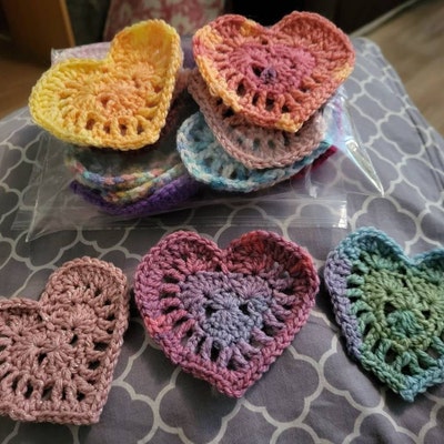 Sweet Little Heart Crochet Pattern, Crochet Heart Applique Embelishment ...