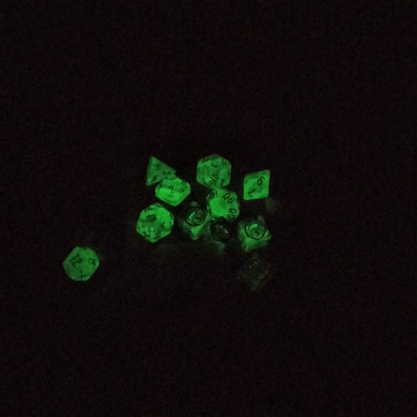Nuclear Fallout Exclusive 11 Dice Set Glow in the Dark Nuke Wasteland ...