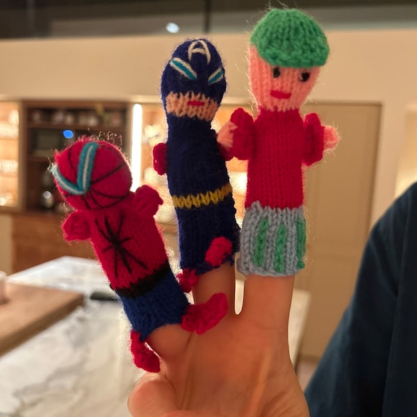Advent Calendar Finger Puppets, Lot of 25 Hand Knitted Finger Puppets ...