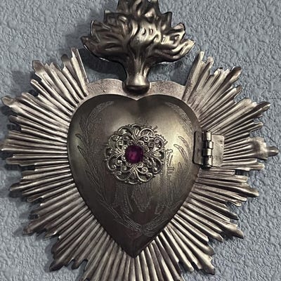 Sacred Heart, Red Center With Rustic Crystals, Catholic Heart, Exvoto ...