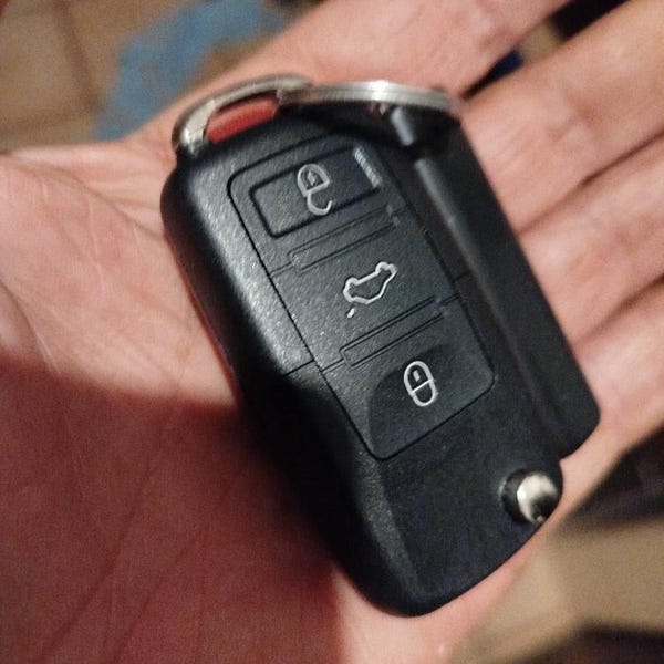 Fake Car Key Secret Stash Storage - Hidden Compartment Diversion Safe ...