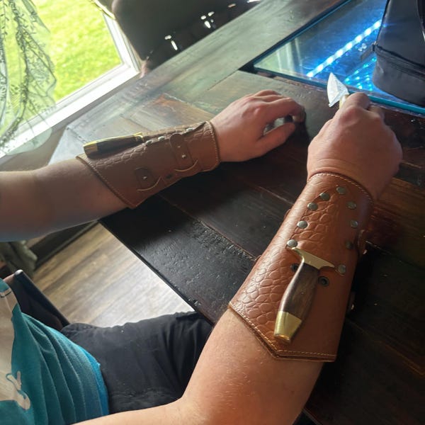 Customized Hidden Blade Wrist Cuff Sheath With Knife, Handmade Brown ...