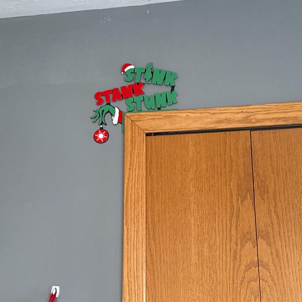 Grinch's Grumpy Greeting: A 3D Printed Stink Stank Stunk Door Corner ...