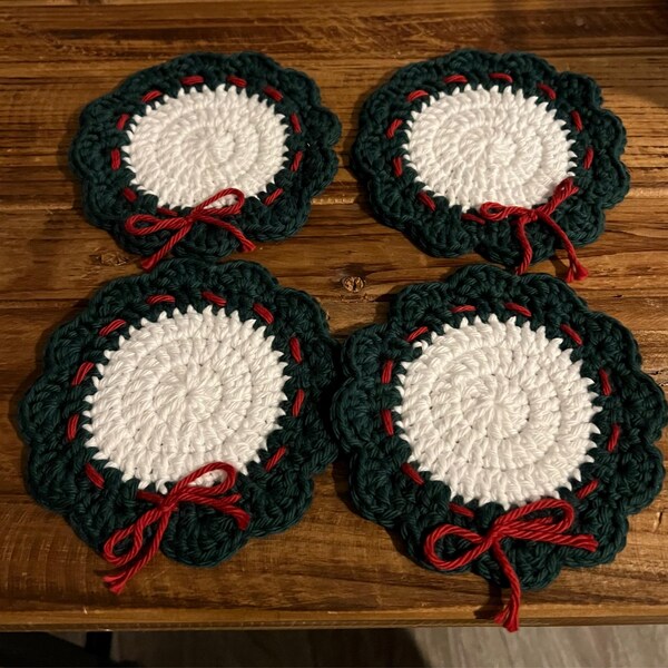 Crochet Christmas Wreath Coasters - Etsy