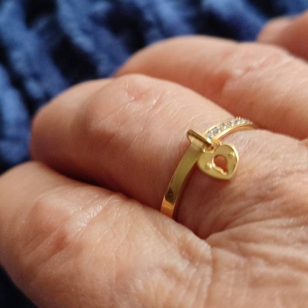 Tiny Treble Clef Ring | Minimalist Musical Note Ring | Animal Jewelry ...