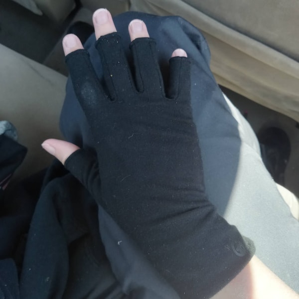 Classic Black Compression Gloves for Arthritis, Hand Pain, Hand Therapy ...
