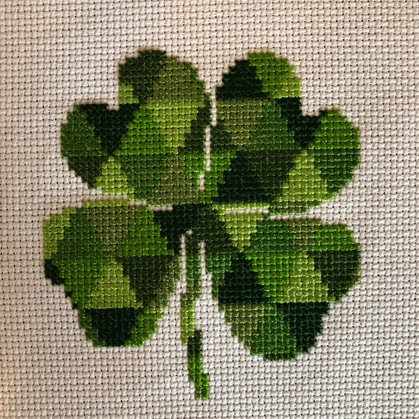 Shamrock Cross Stitch Pattern, Four Leaf Clover Modern Cross Stitch, St ...