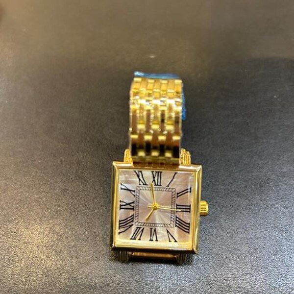 Woman Wrist Watch, Silver Colour Watch, Roman Numeral Dial, Rectangle ...