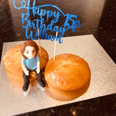 Personalised Seated Male Figure Fondant Cake Topper - Etsy