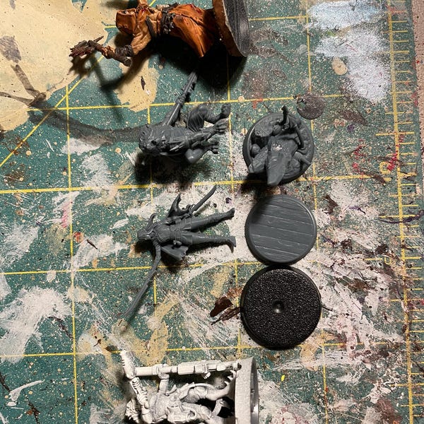 Flag Bearer, Bannerman, Fighter, Cloak, Spiked Plate, Chain Mail, Spear ...