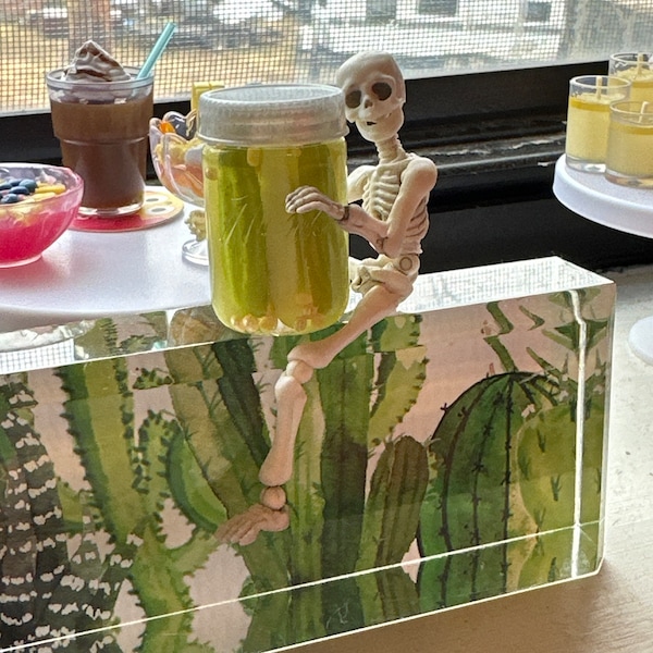 Mini Skulls Mini Bone Skull Figure Big Pile of Bones 12th Scale ...