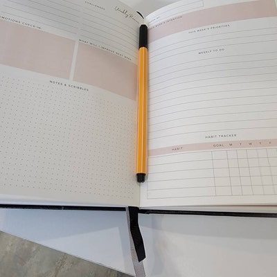 Minimal UNDATED Weekly Lifestyle Planner Daily Planner Girl Boss ...