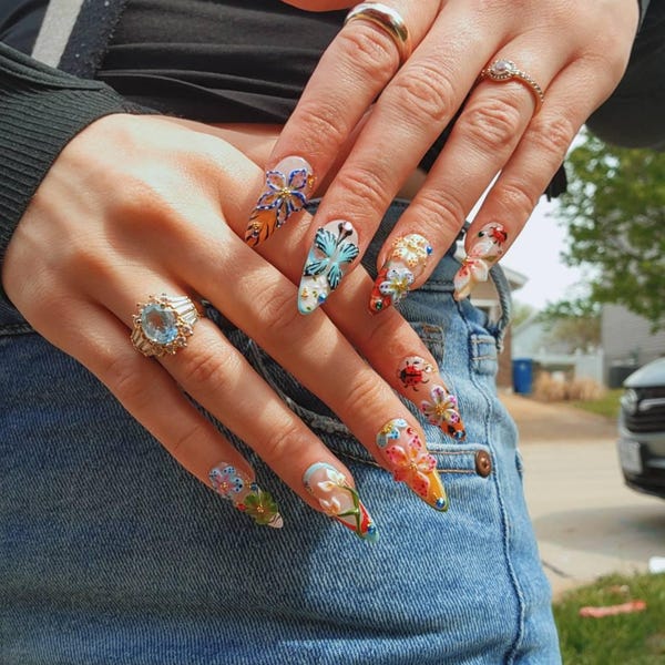 Monarch in Bloom Press on Nails | Autumn-inspired Fake Nails ...