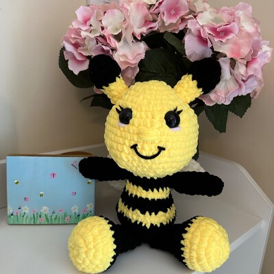 Hatching Bumblebee Crochet Pattern, Bee Pattern - Etsy