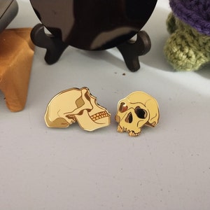 Wildflower Woodchuck Enamel Pin Groundhog Enamel Pin, Marmot Pin ...