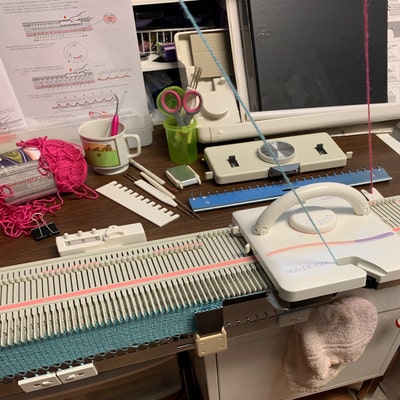 Home Knitting Silver Reed LK150 Knitting Machine - 6.5mm Mid Gauge 150 ...
