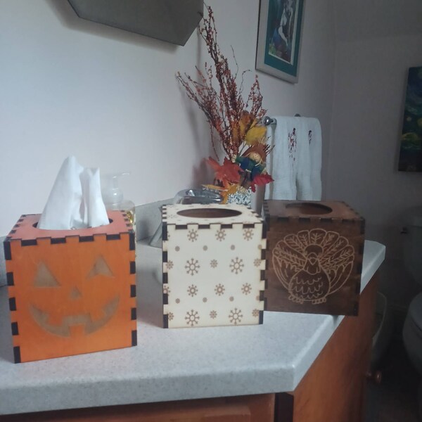 Halloween Zombie Décor | Zombie Pen Holder | Glow-in-the Dark Horror ...