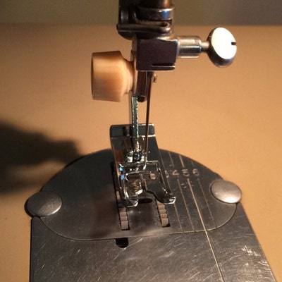 Singer Slant Shank Zig Zag Foot Sewing Machines Part 172075 - Etsy