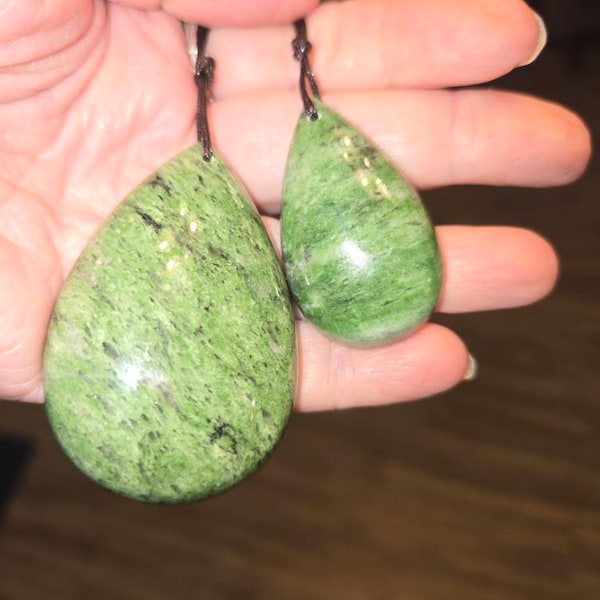 Natural Green Maw Sit Sit Jade Pendant Teardrop Shape Phantom Quartz ...