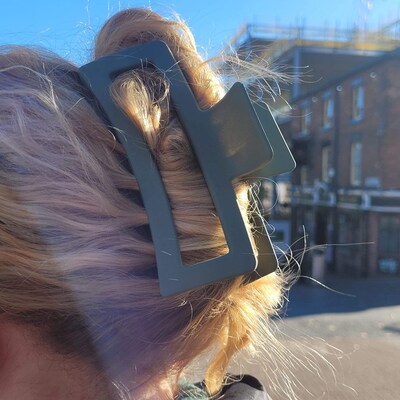 Daisy Flower Hair Clips Matt Claw Clips Butterfly Cotton - Etsy UK