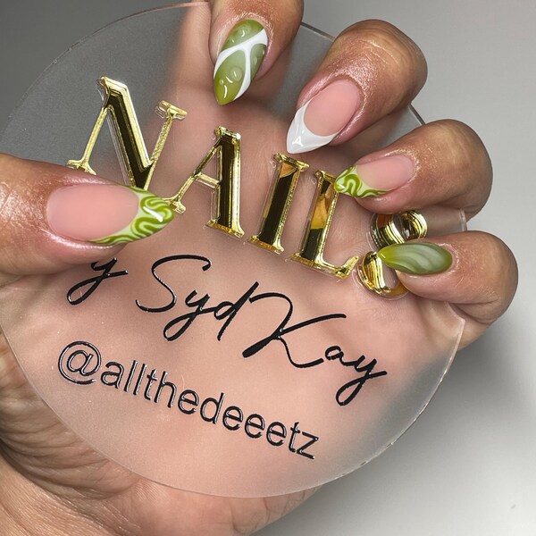 Customizable Acrylic Nailfie Disk: Enhance Manicure Photos & Nail Art ...