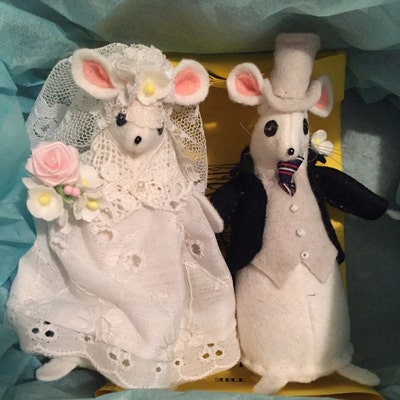 Irish Mice Celtic St. Patrick's Day Mouse Pair - Etsy