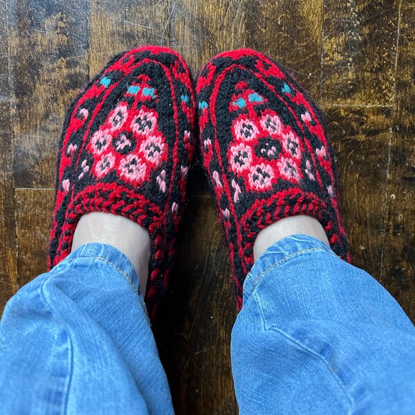 Knitting Pattern Azerbaijani Style Slipper Socks, Knitted Slipper Sock ...