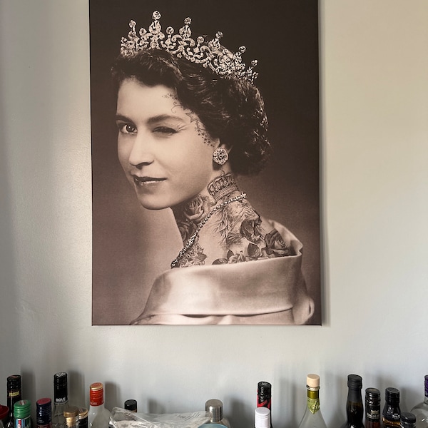 Punk Queen Elizabeth Winking Canvas Art Wall Art Graffiti Print Picture ...