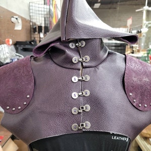 Hooded Half Vest Sewing Pattern, LARP Rogue Pattern, Medieval Villain ...
