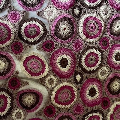 Magic Circles Scarf Pattern by Jane Crowfoot - Etsy