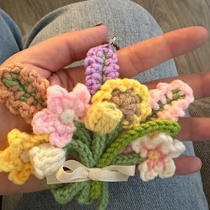 Crochet Mini Bouquet Keychain, Mini Flowers, Crochet Flowers, Cute ...