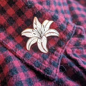 White Lily Enamel Pin Needle Minder, Plant Enamel Pin, Botanical Enamel ...
