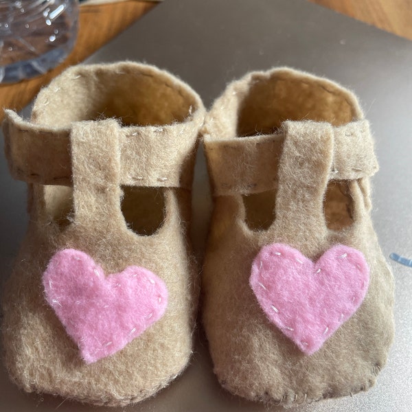 Felt Baby Shoe Pattern: I Heart Mary Janes (PDF Pattern) - Etsy