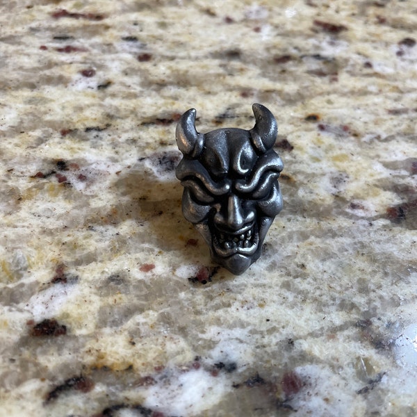 Fan Designed the Expanse Amos Oni Cosplay Pin - Etsy