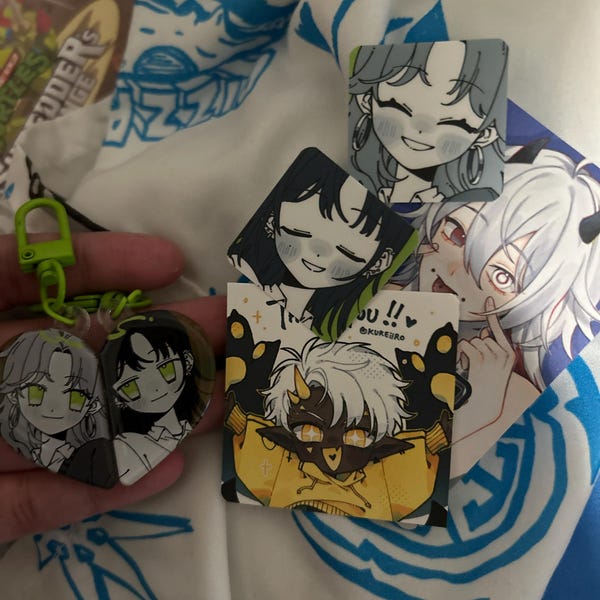 Alien Stage | Character Standees - Etsy