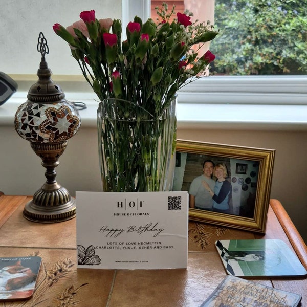 LETTERBOX FLOWERS FRESH - Send Some Letterbox Love - Personalised Note ...