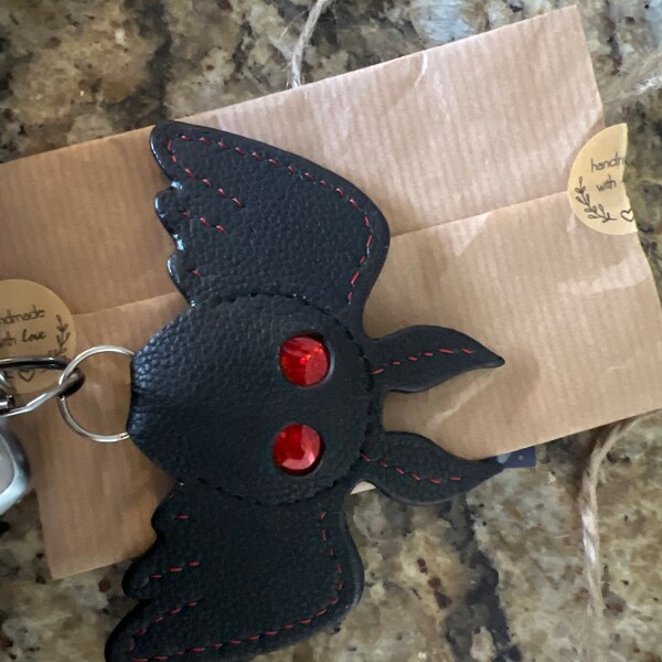 Cryptid Character Sheet Dnd: Mothman, Fresno Nightcrawlers, Cthulhu ...